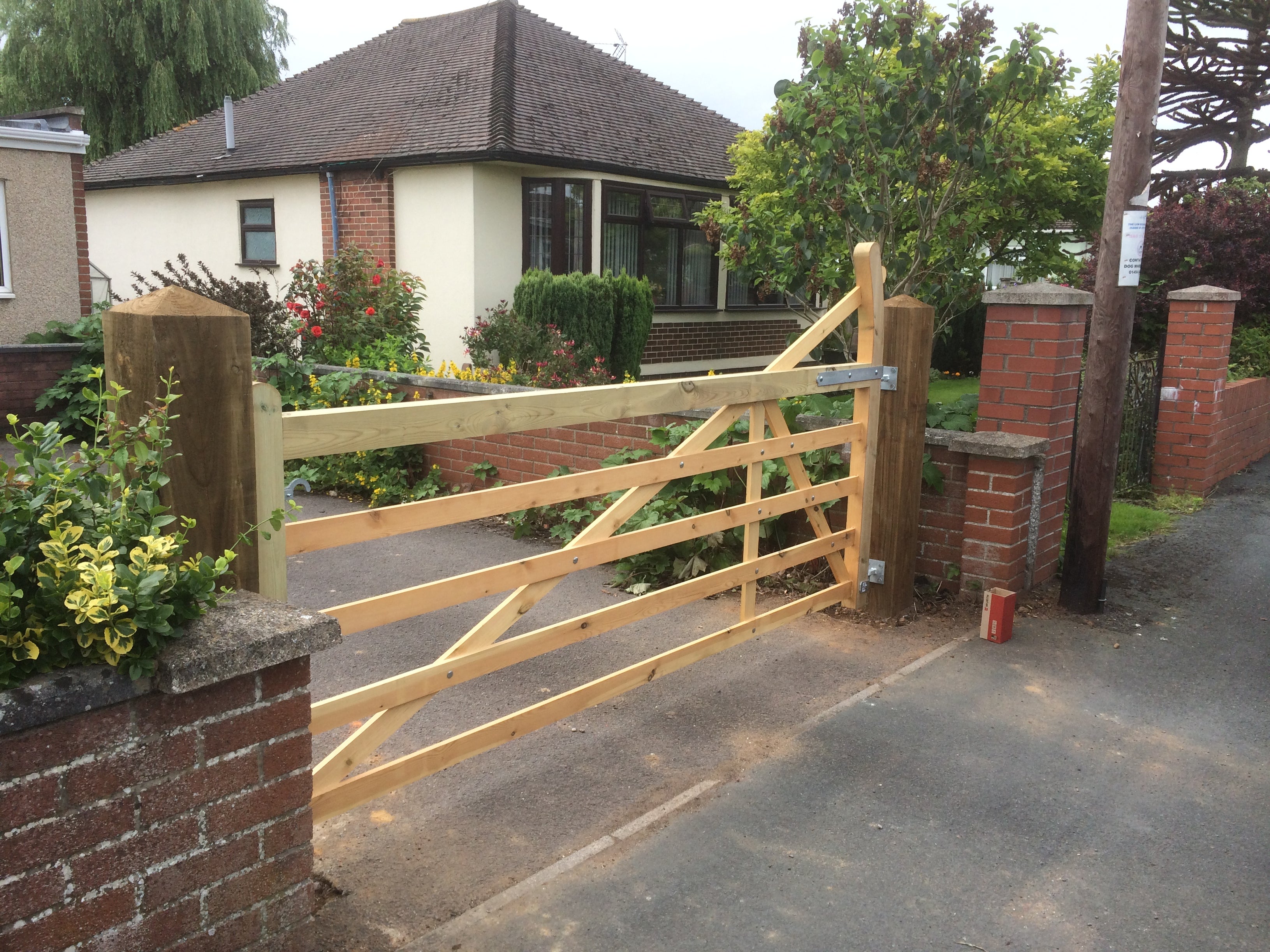 Gate Installation — Heritage Gates & Fencing Ltd.